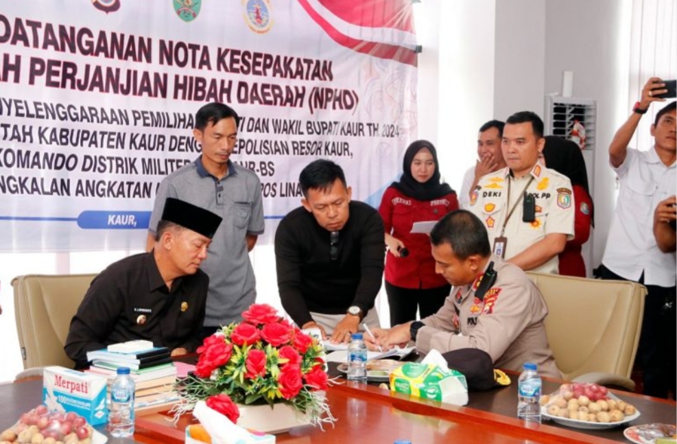 Penandatanganan Nota Kesepakatan dan NPHD 2024, Bupati Kaur Sampaikan ... Penandatanganan Nota Kesepakatan dan NPHD 2024, Bupati Kaur Sampaikan ...